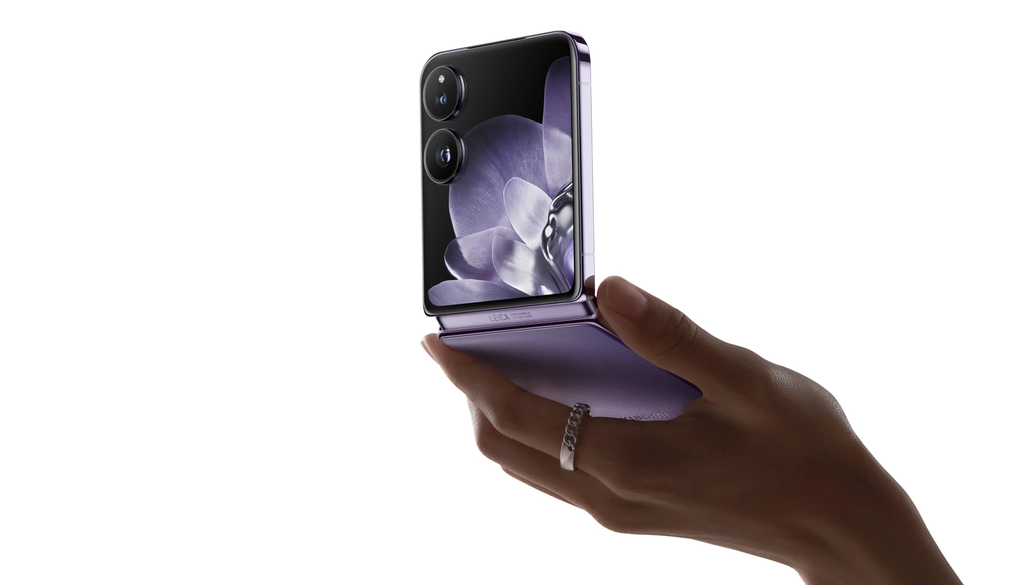 Xiaomi's First Flip Phone Review | Casekaro